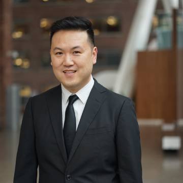 Dr. Ren Chang - Dentist at Toronto East Maxillofacial Surgery